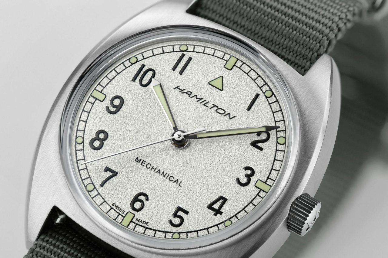 Hamilton Khaki Aviation Pilot Pioneer Mechanical en blanco o azul