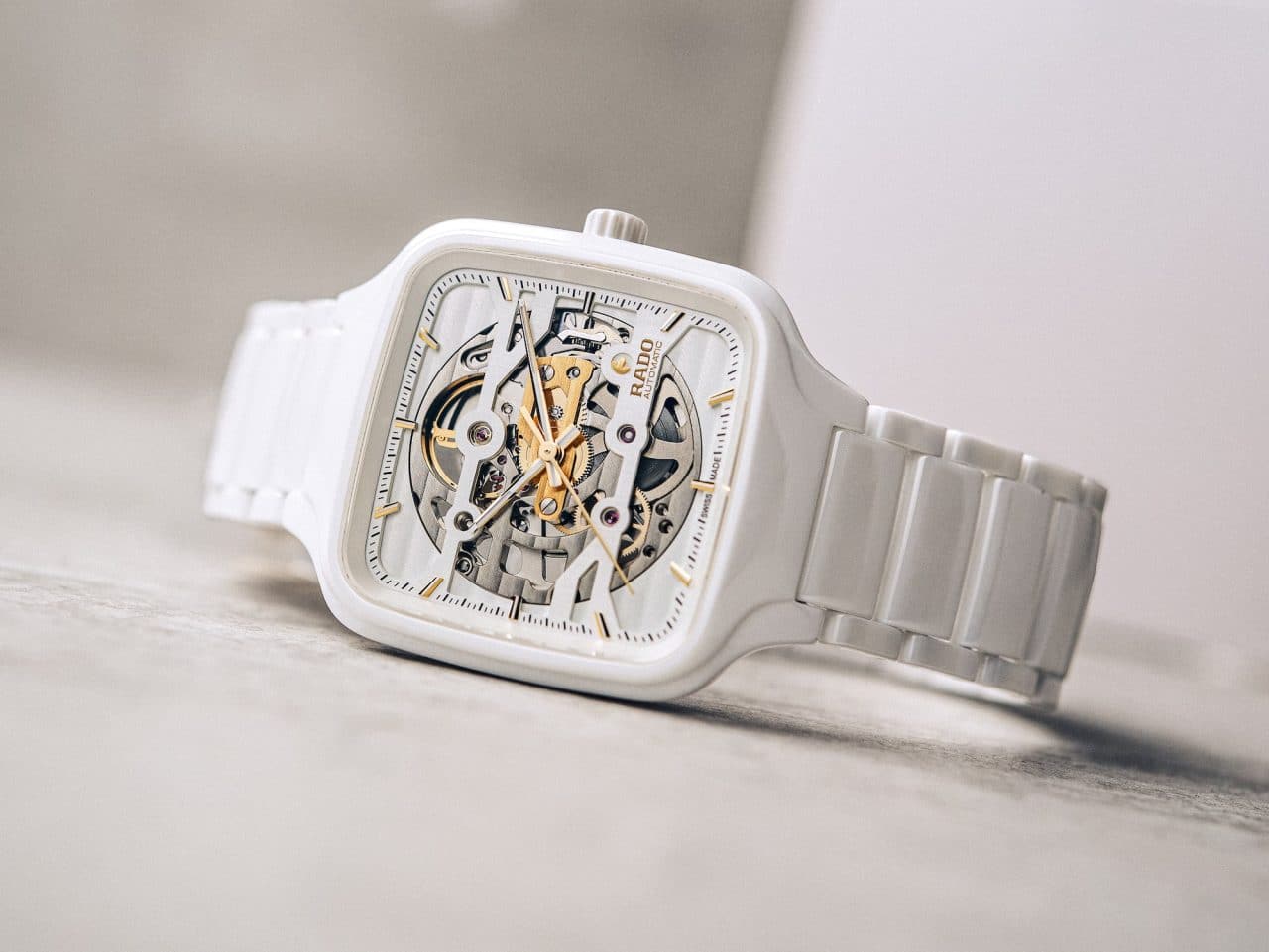 Rado True Square Automatic Skeleton White, Plasma y Black Ceramic